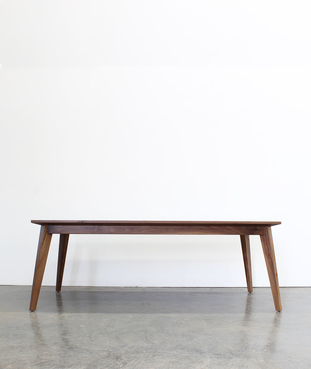 Nisse Table – Artelier